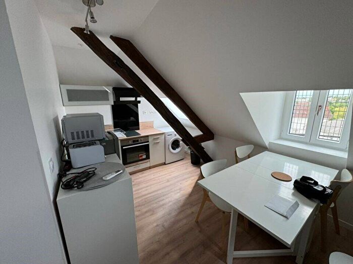 Appartement 3 pièces à louer à Henri Sellier-Aujonnière, Vierzon