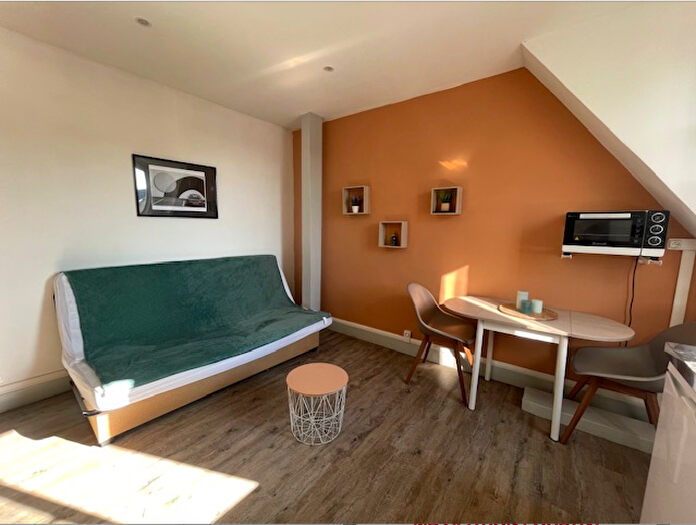 Appartement à louer - Lons-le-Saunier, Gare, Préfecture, Salines - 1 pièce