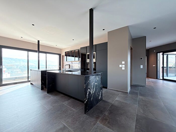 Appartement à vendre - Rumilly, Centre-ville - 4 pièces - 3 chambres