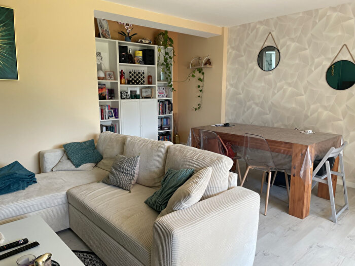 Appartement 5 pièces à vendre - Cognac, Champ de Foire