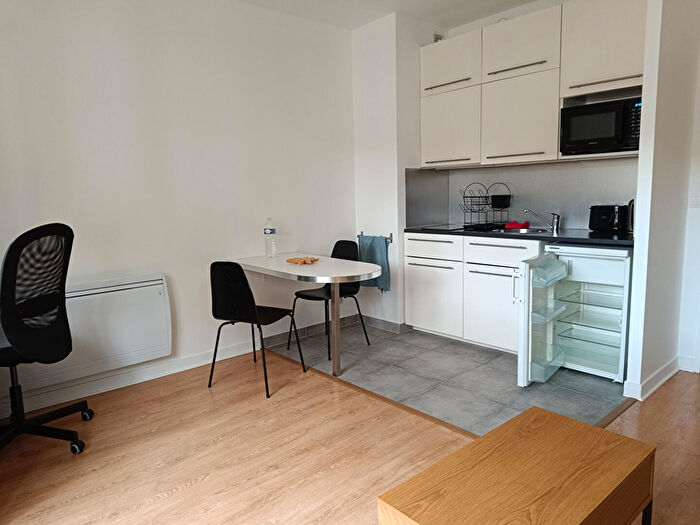 Appartement à louer - Lille, Centre-ville, Euralille - 1 pièce