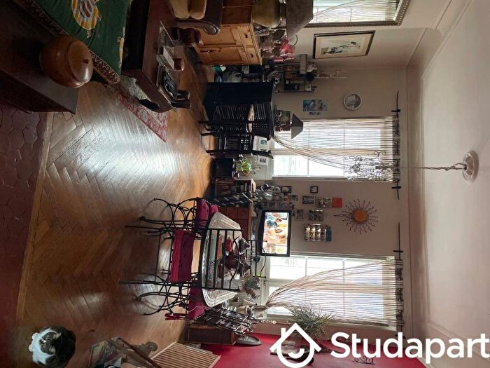 Appartement à louer - Vauban, Marseille ème - 1 pièce - 1 chambre