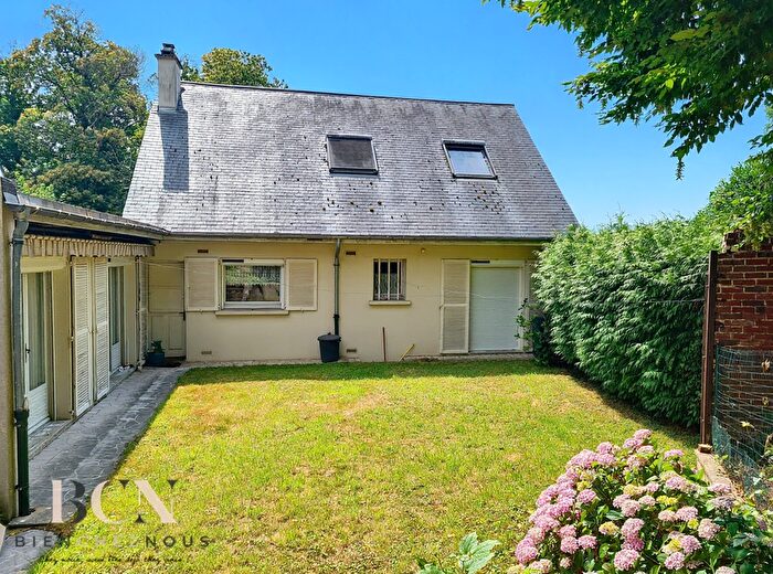 Maison à vendre - Montsoult - 8 pièces - 3 chambres