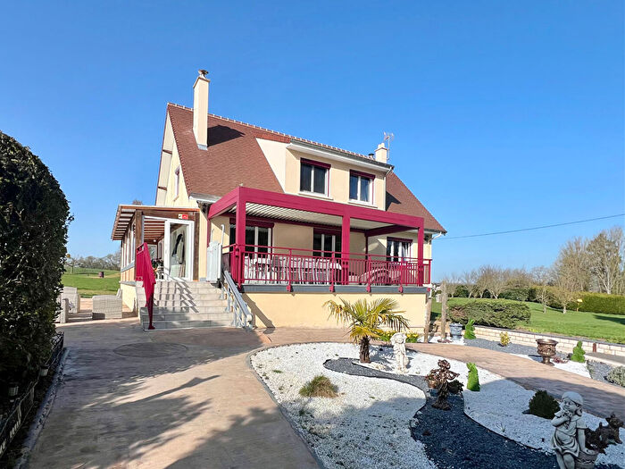 Maison à vendre - Chézy-sur-Marne - 5 pièces - 4 chambres