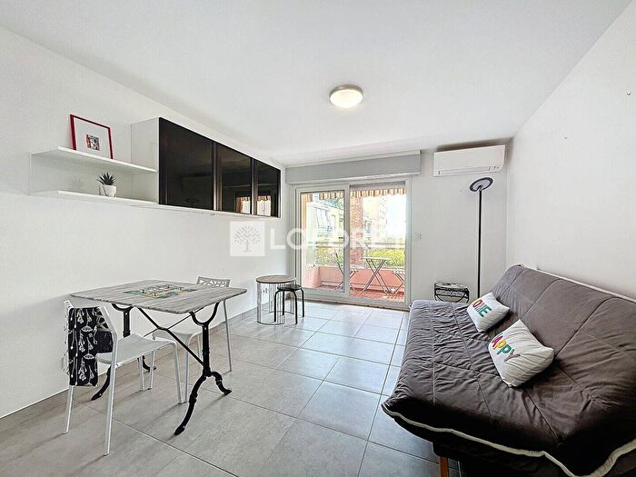 Appartement à louer - Carnoles, Roquebrune-Cap-Martin - 1 pièce