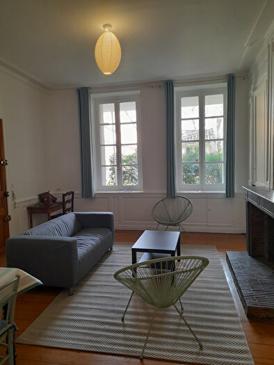 Appartement à louer - Bordeaux, Fondaudège - 2 pièces - 1 chambre