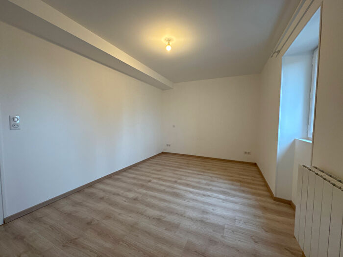 Appartement 3 pièces à Huriel, à louer