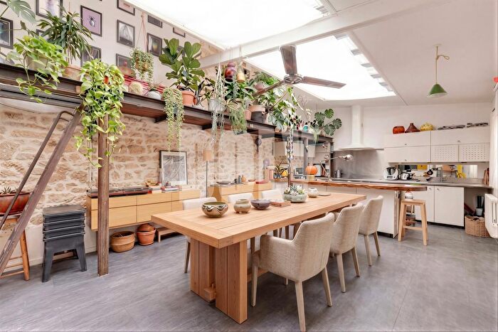 Paris 11ème, République, Saint-Ambroise - Appartement 8 pièces à vendre