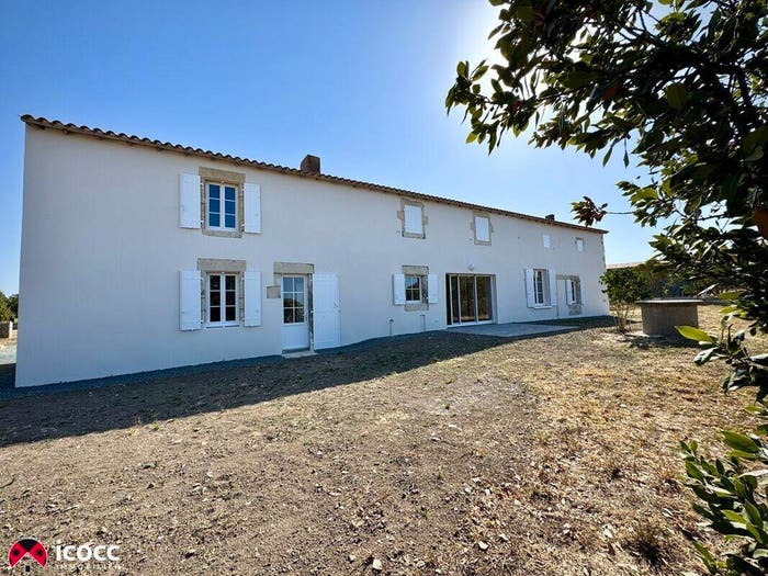 Maison 5 pièces à louer à Saint-Denis-du-Payré