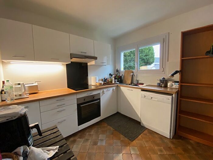 Maison à louer - Chennevières-sur-Marne, Centre-ville - 7 pièces - 4 chambres