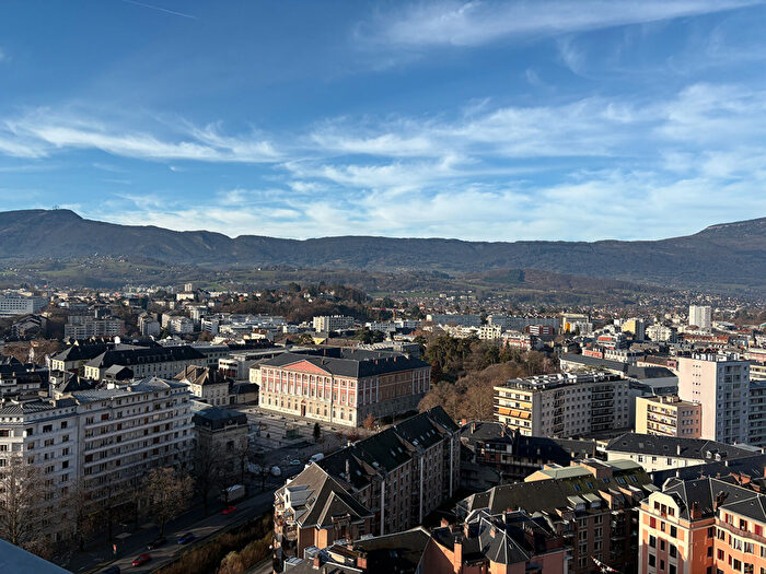 Appartement à vendre - Chambéry, Centre-ville - 7 pièces - 5 chambres