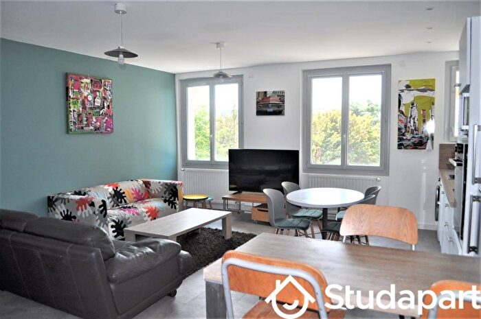 Appartement à louer - Fauriel, Saint-Étienne - 1 pièce - 5 chambres