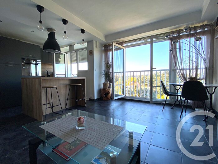 Appartement à vendre - Tassin-la-Demi-Lune, LHorloge - 3 pièces - 2 chambres