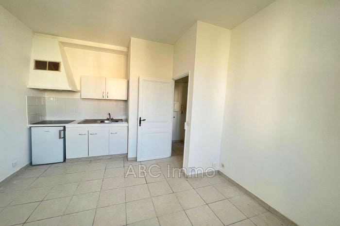 Les Platanes, Aix-en-Provence : Appartement 2 pièces à louer