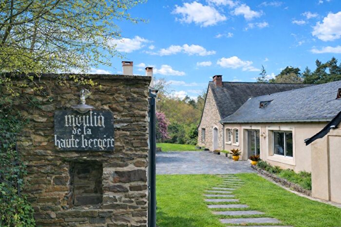 Maison à vendre - Sainte-Gemmes-dAndigné - 8 pièces - 5 chambres