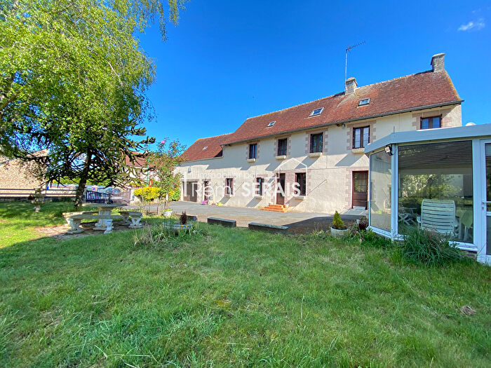 Maison 8 pièces à vendre à Fleuré