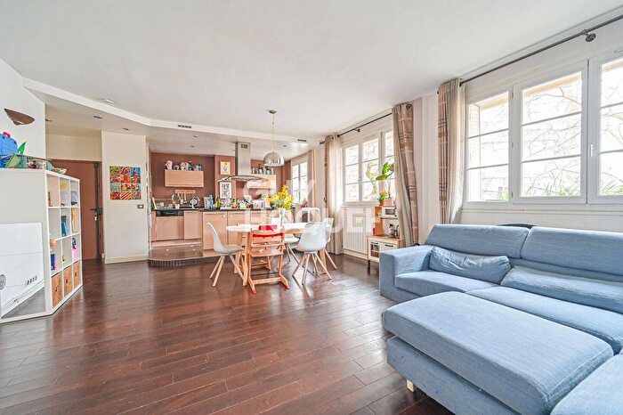 Appartement à louer - Bel-Air Sud, Paris ème arrondissement - 3 pièces - 2 chambres