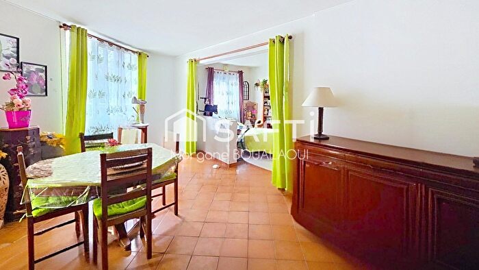 Appartement à vendre - Argenteuil, Centre-ville - 4 pièces - 3 chambres