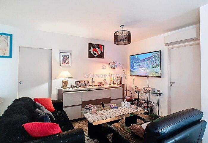 Maisons à vendre et appartements à louer - 1