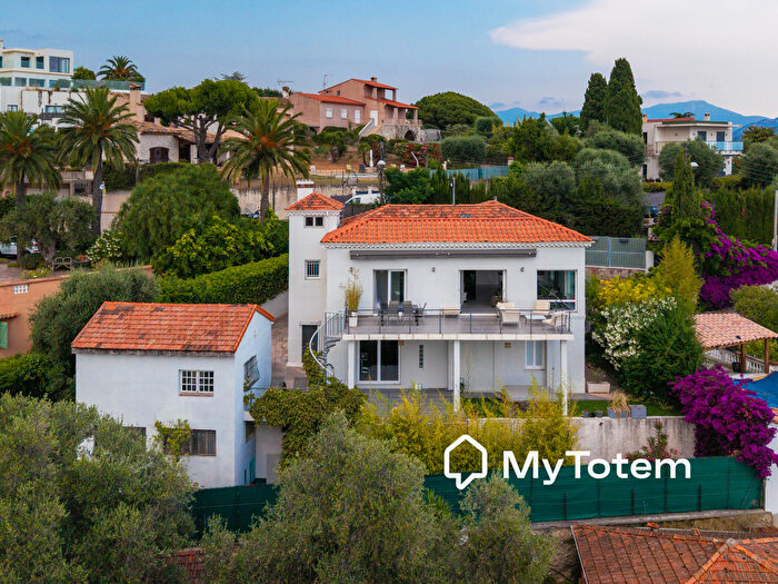 Maison à vendre - Nice, Saint-Pierre de Feric - 9 pièces - 6 chambres