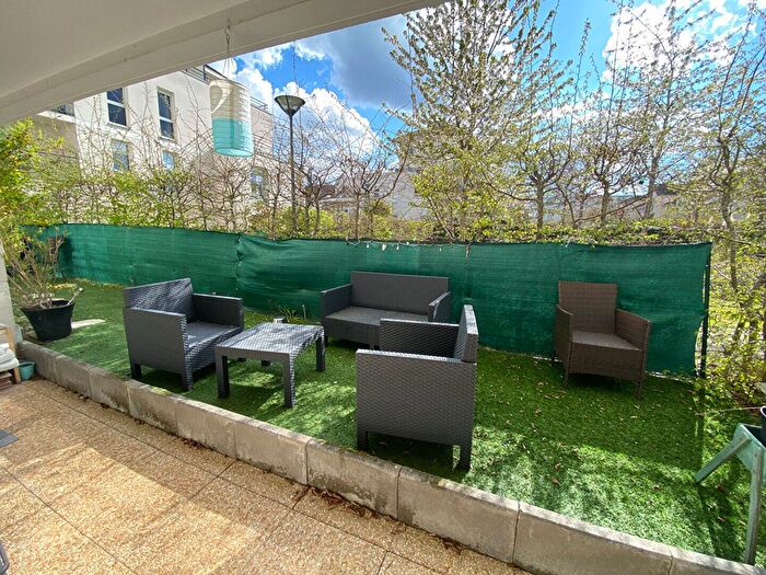 Le Village, Montigny-le-Bretonneux : Appartement 1 pièce à louer