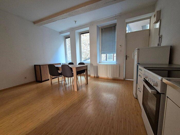 Centre Ville, Mâcon : Appartement 3 pièces à louer