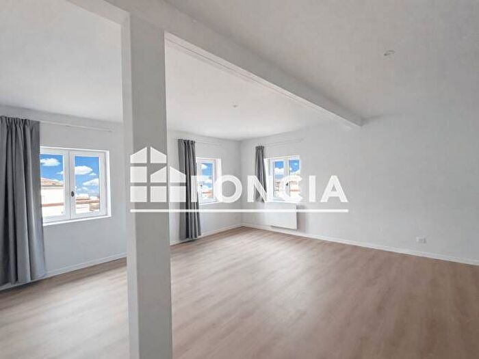 Appartement à louer - École Joseph Bara-Groupe scolaire Carnot-Hôtel de Ville, Agen - 1 pièce