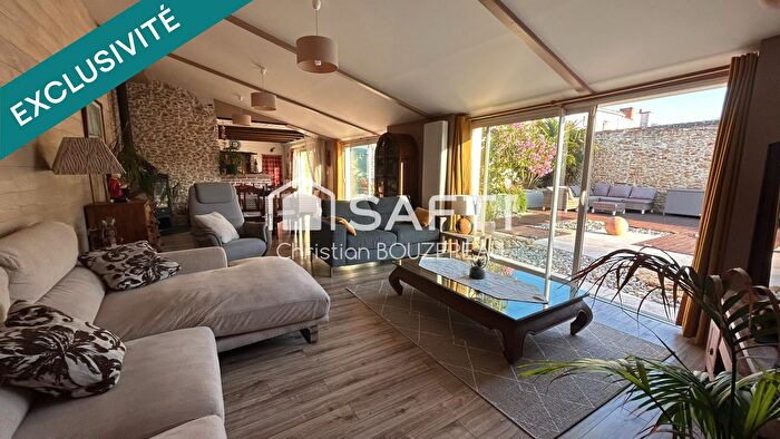 Challans, Centre-ville - Maison 8 pièces à vendre