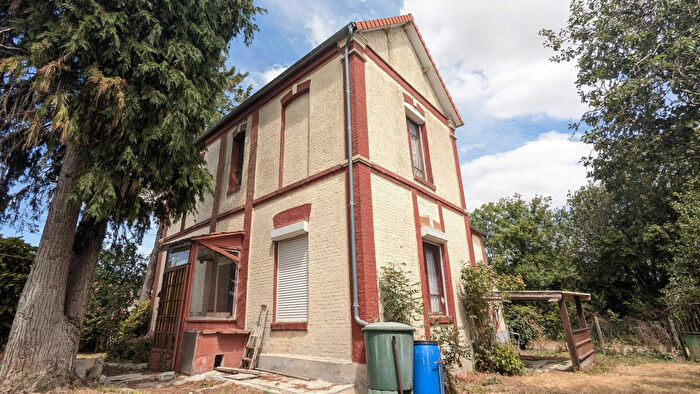 Maison 4 pièces à Montagne-Fayel, à vendre