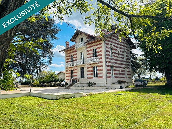 Maison 8 pièces à Portets, à vendre