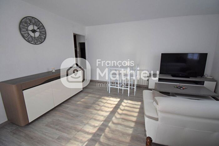 Appartement 1 pièce à Villars-les-Dombes, à louer