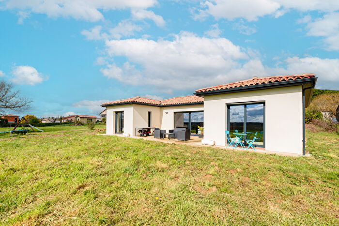 Maison à vendre - Bazus - 5 pièces - 3 chambres