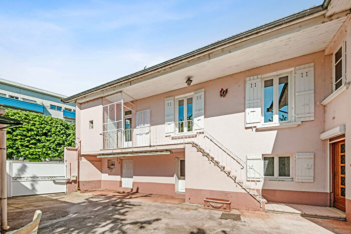 Chalon-sur-Saône, Les Aubépins : Maison 6 pièces à vendre