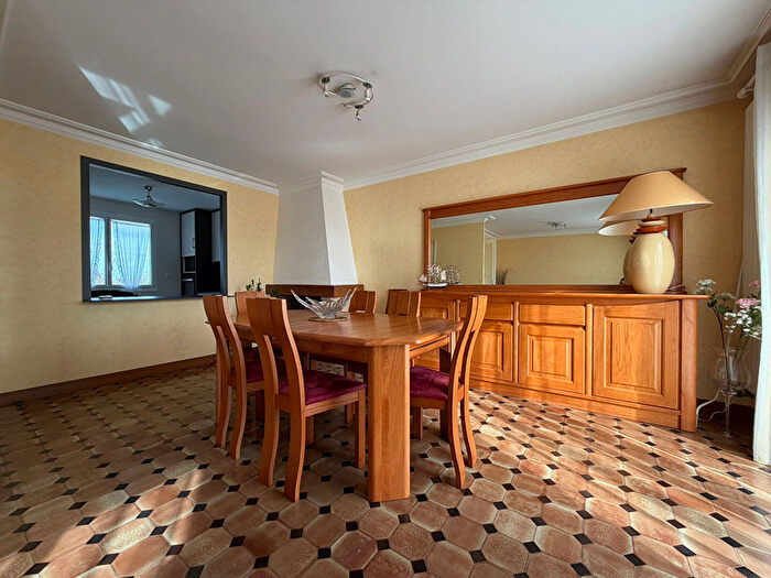 Maison à vendre - Saint-Sébastien-sur-Loire, Est - 5 pièces - 3 chambres