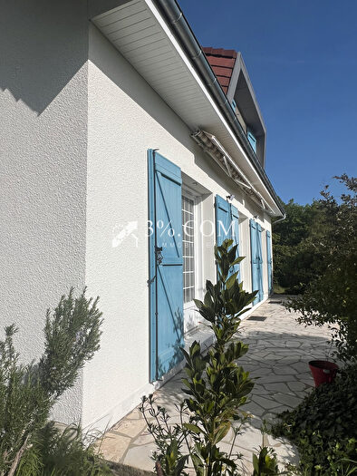 Bonnes : Maison 5 pièces à vendre