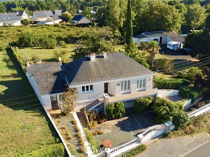 Maison à vendre - Longué, Longué-Jumelles - 7 pièces - 3 chambres