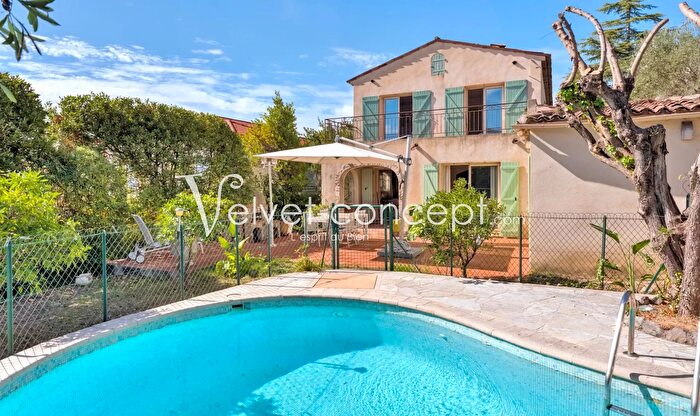 Maison 7 pièces à Le Cannet, Bas Cannet, à vendre