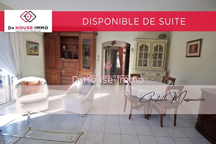 Appartement 4 pièces à vendre à Cavalaire-sur-Mer, Centre-ville