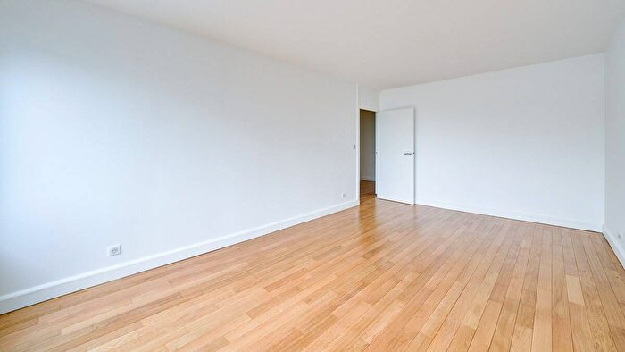 Appartement à louer - Georges Brassens, Paris ème arrondissement - 3 pièces - 2 chambres