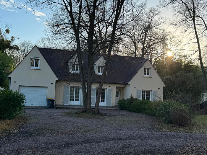 Maison à louer - Lamorlaye - 9 pièces - 6 chambres