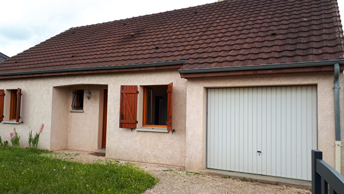 Maison à louer - Fragnes - 5 pièces - 3 chambres