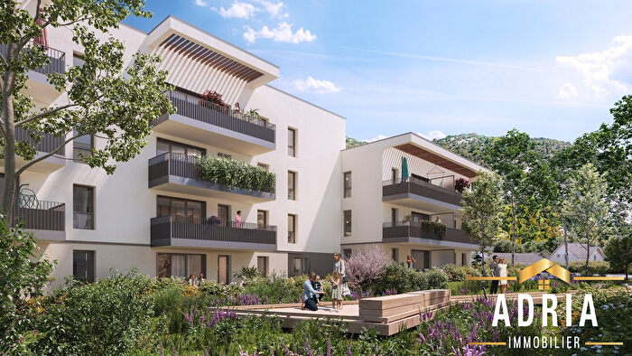 Appartement à vendre - Challes-les-Eaux - 5 pièces - 4 chambres