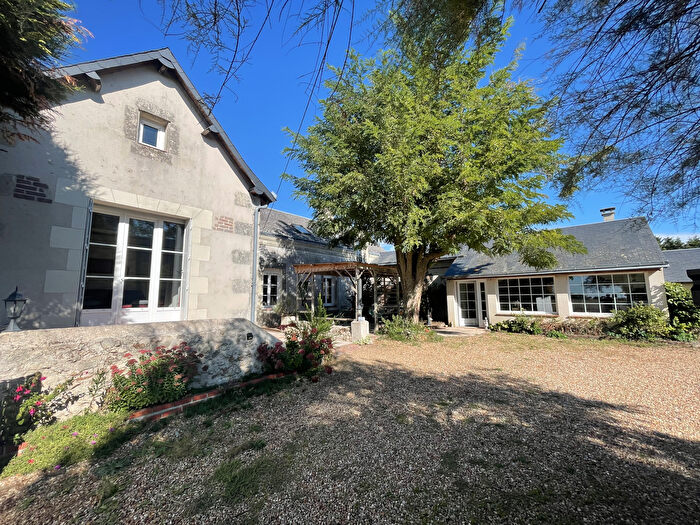 Maison 6 pièces à Neuvy-le-Roi, à vendre