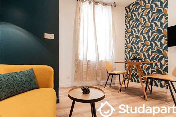 Appartement à louer - Badouillère-Saint Roch-Valbenoîte, Saint-Étienne - 2 pièces