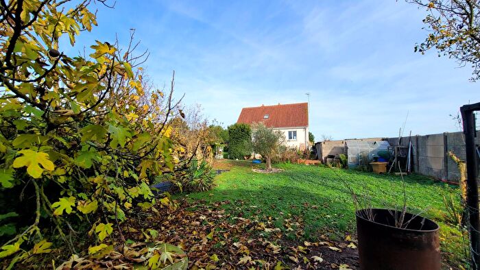 Maison à vendre - Yèvre-la-Ville - 5 pièces - 4 chambres