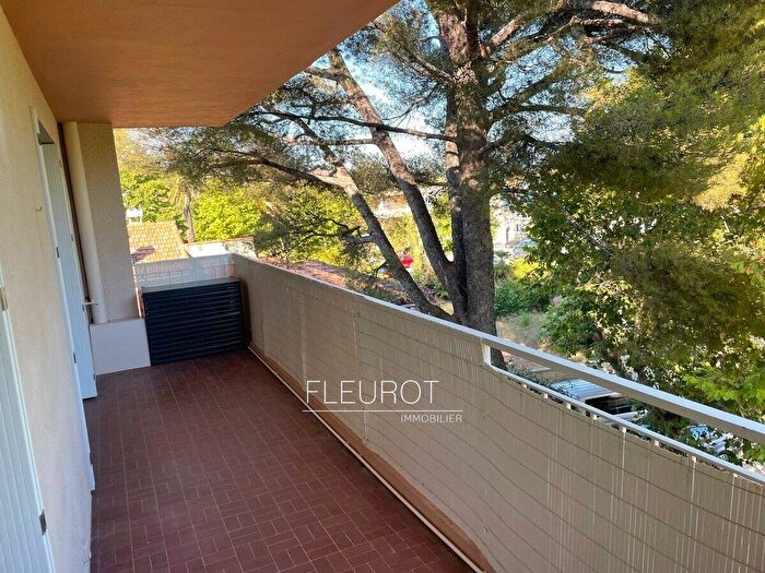 Appartement à louer - Clos des Plages-Peymian, La Ciotat - 4 pièces - 3 chambres