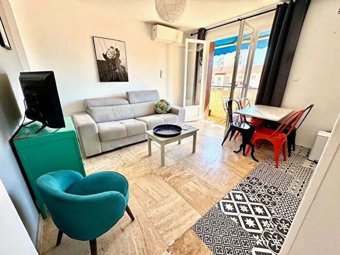Appartement à vendre - Cannes, Petit Juas - 2 pièces - 1 chambre