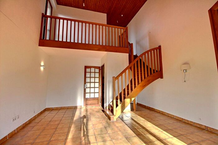 Appartement à louer - Collonges-sous-Salève - 3 pièces - 2 chambres