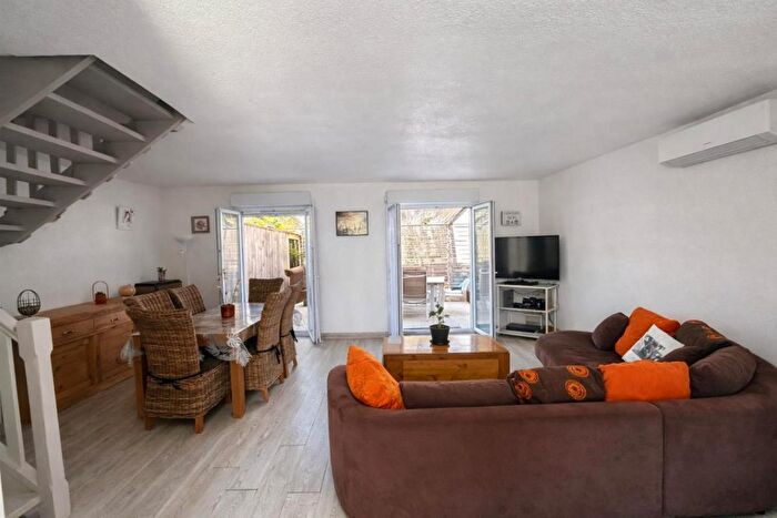 Maison à vendre - Gigean - 4 pièces - 3 chambres