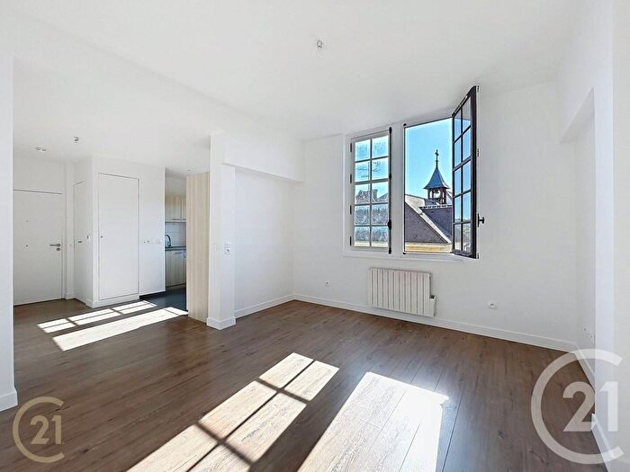 Appartement 4 pièces à Moret-Loing-et-Orvanne, à louer